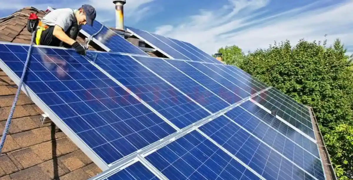 Casa Verde Fotovoltaice, scoasă din bugetul AFM pe 2026. Fondurile ar ...